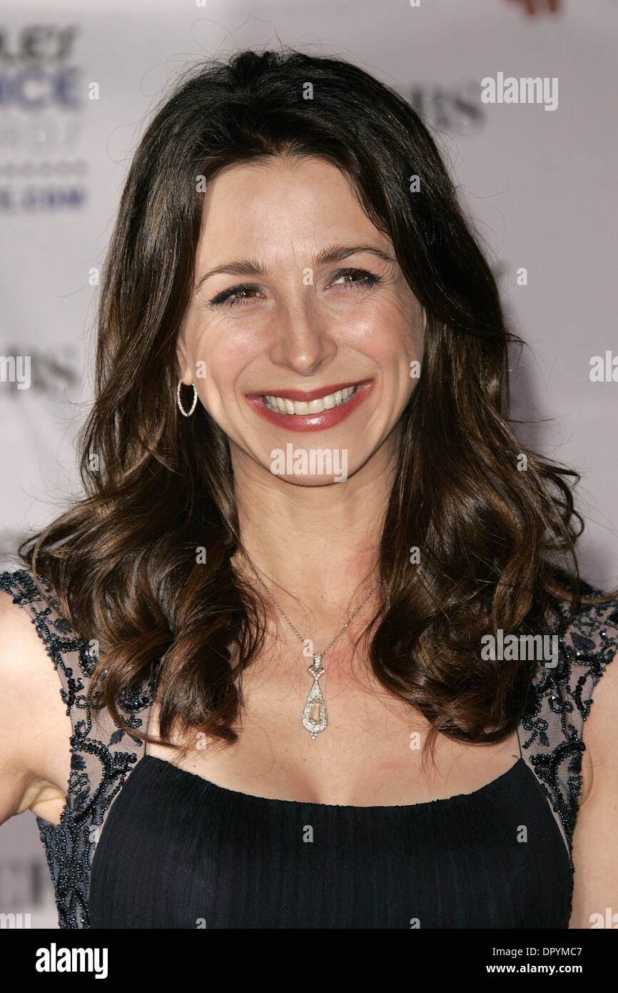 Marin Hinkle's Instagram, Twitter & Facebook on IDCrawl