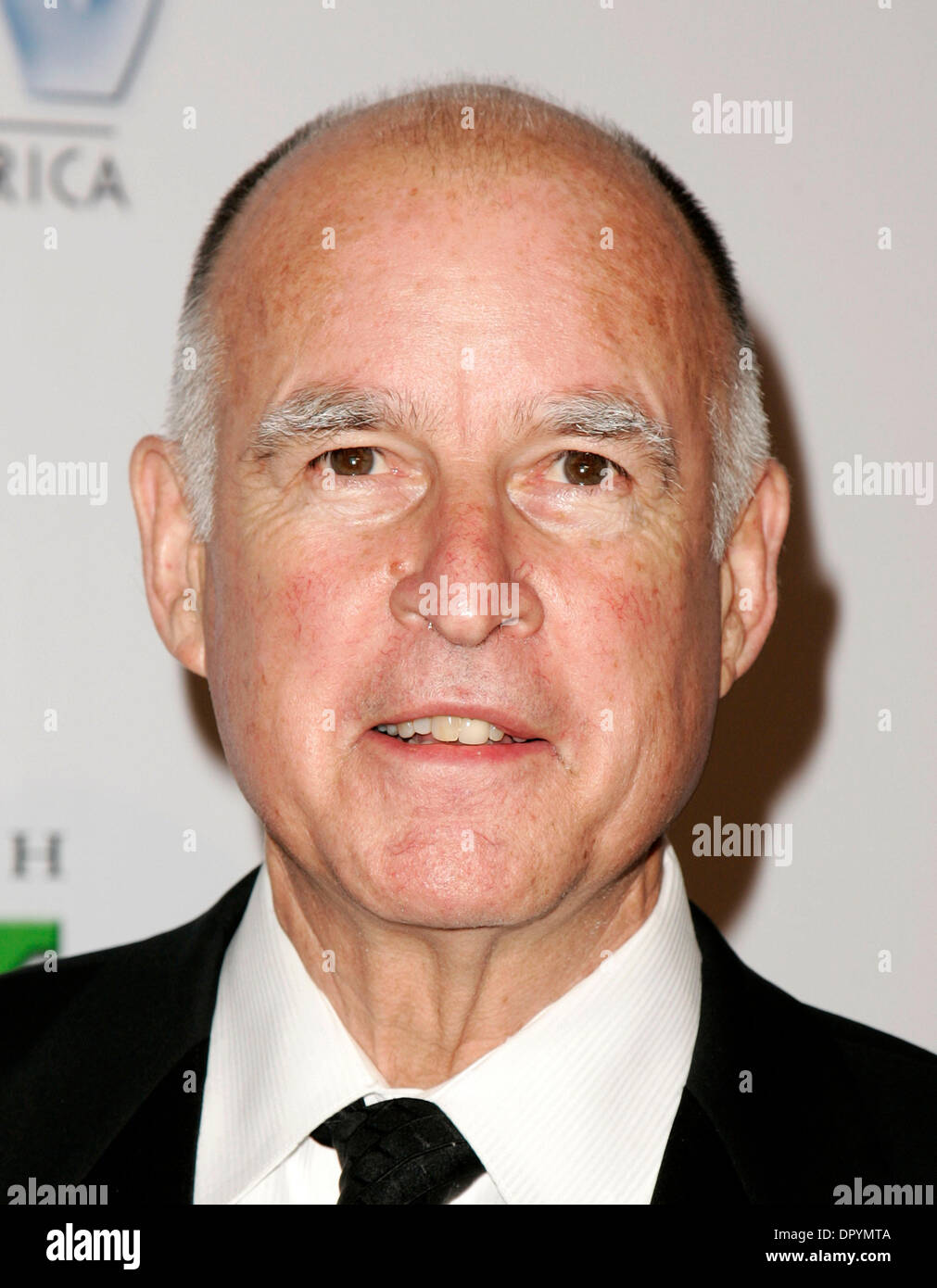 Jan 24, 2009 - Hollywood, California, USA - JERRY BROWN arriving to the ...