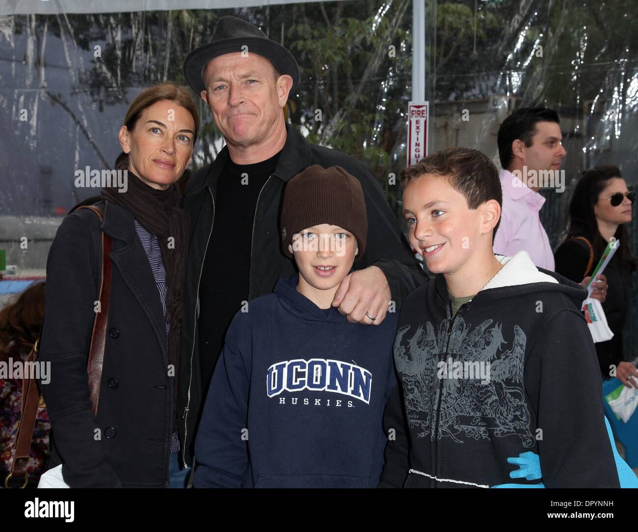 Corbin bernsen actor hi-res stock photography and images - Alamy