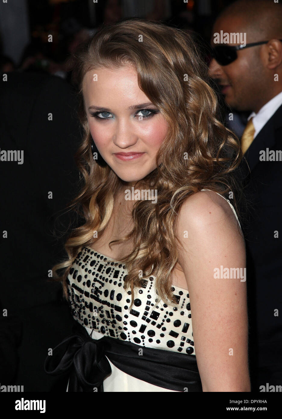 Feb 24,2009 - Hollywood, California, USA - Actress EMILY OSMENT ...