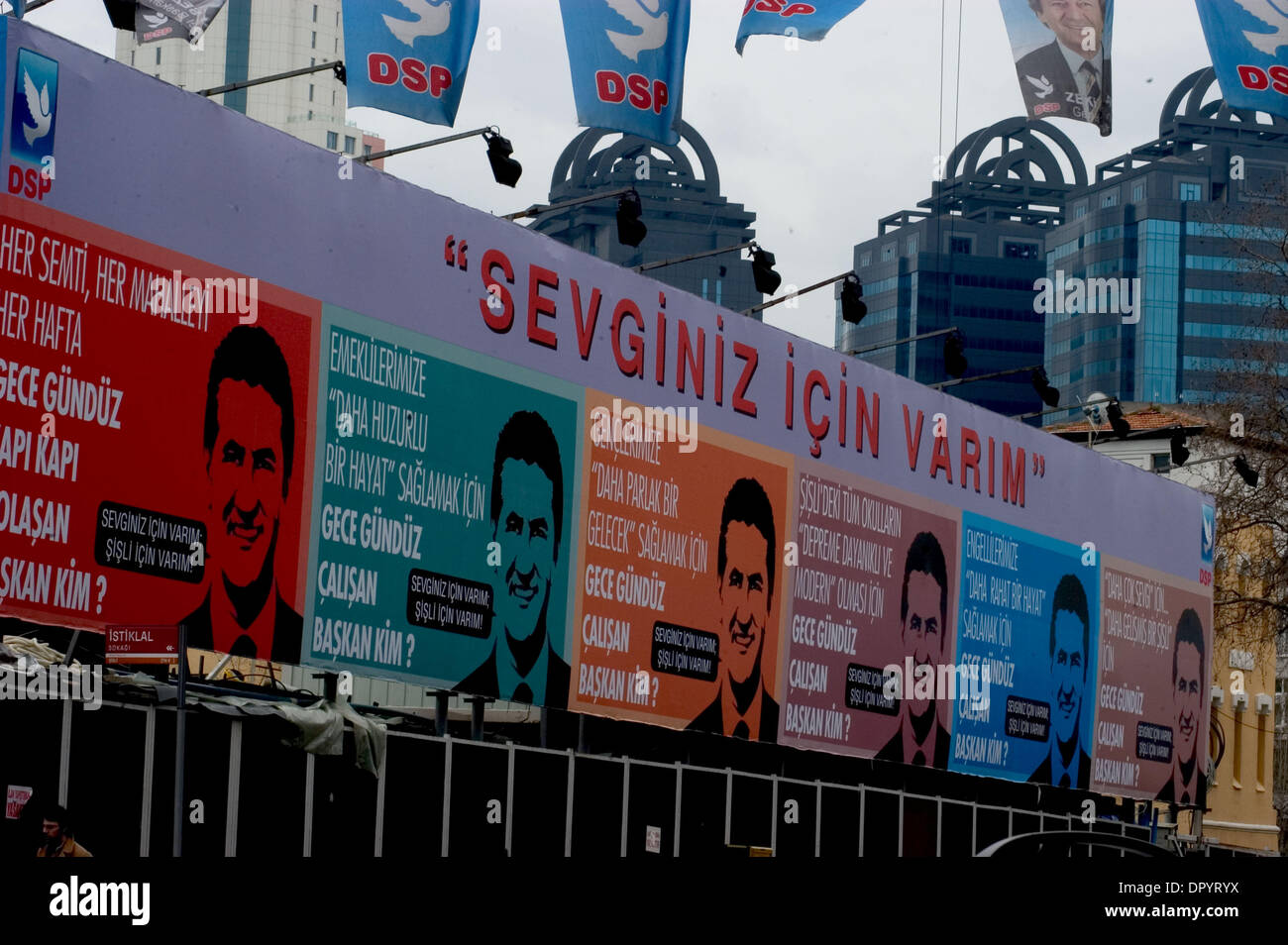 Mar 22, 2009 - Istanbul, Turkey - Huge banners showing the mayor ...