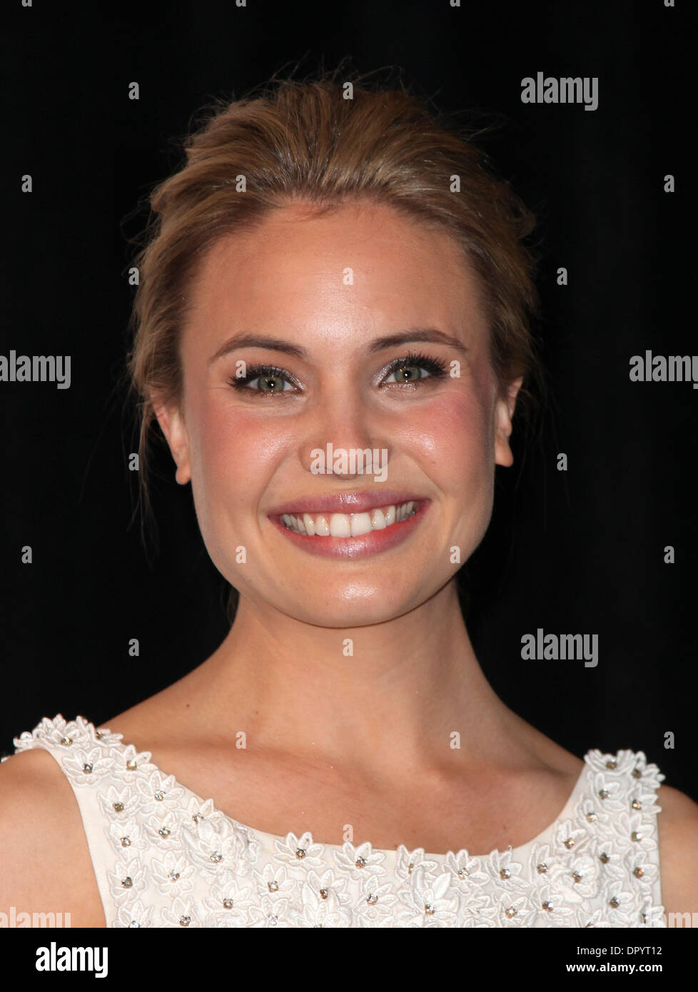 Apr 2, 2009 - Las Vegas, Nevada, USA - Actress LEAH PIPES in the press ...