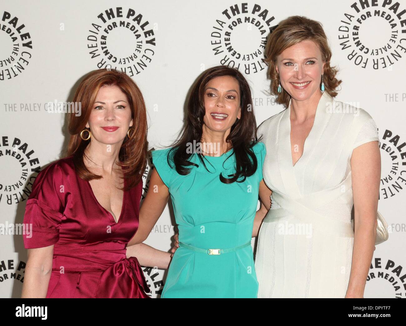 Dana delany teri hatcher strong desperate hi-res stock photography and ...