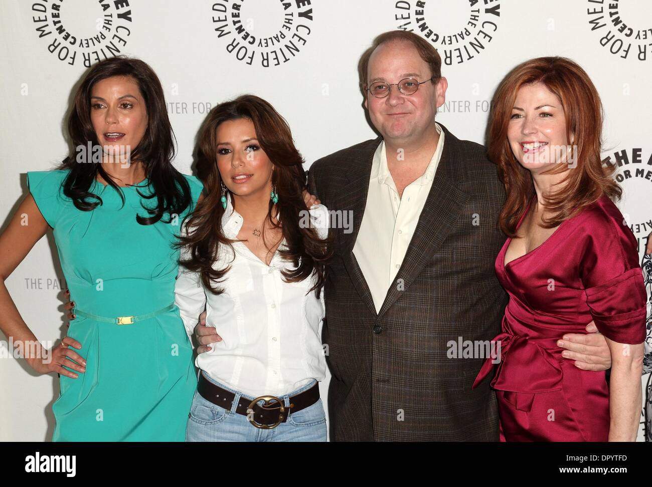 Apr 18, 2009 - Hollywood, California, USA - Actress TER HATCHER, EVA ...