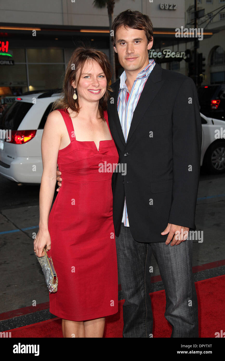 Mary lynn rajskub husband matthew hi-res stock photography and images ...