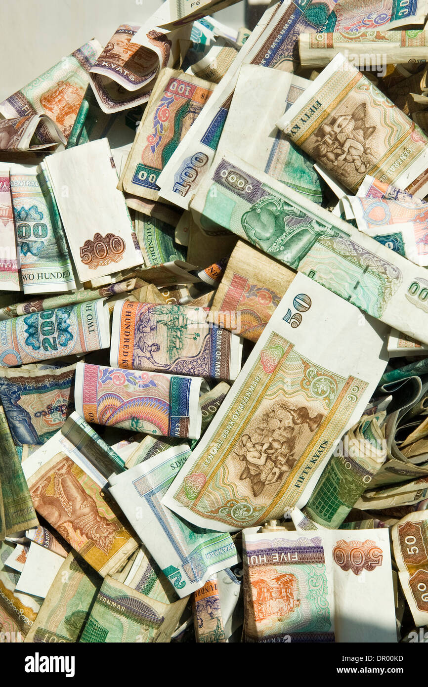 Myanmar, Bagan, Shwe Zigon paya, offers Stock Photo - Alamy