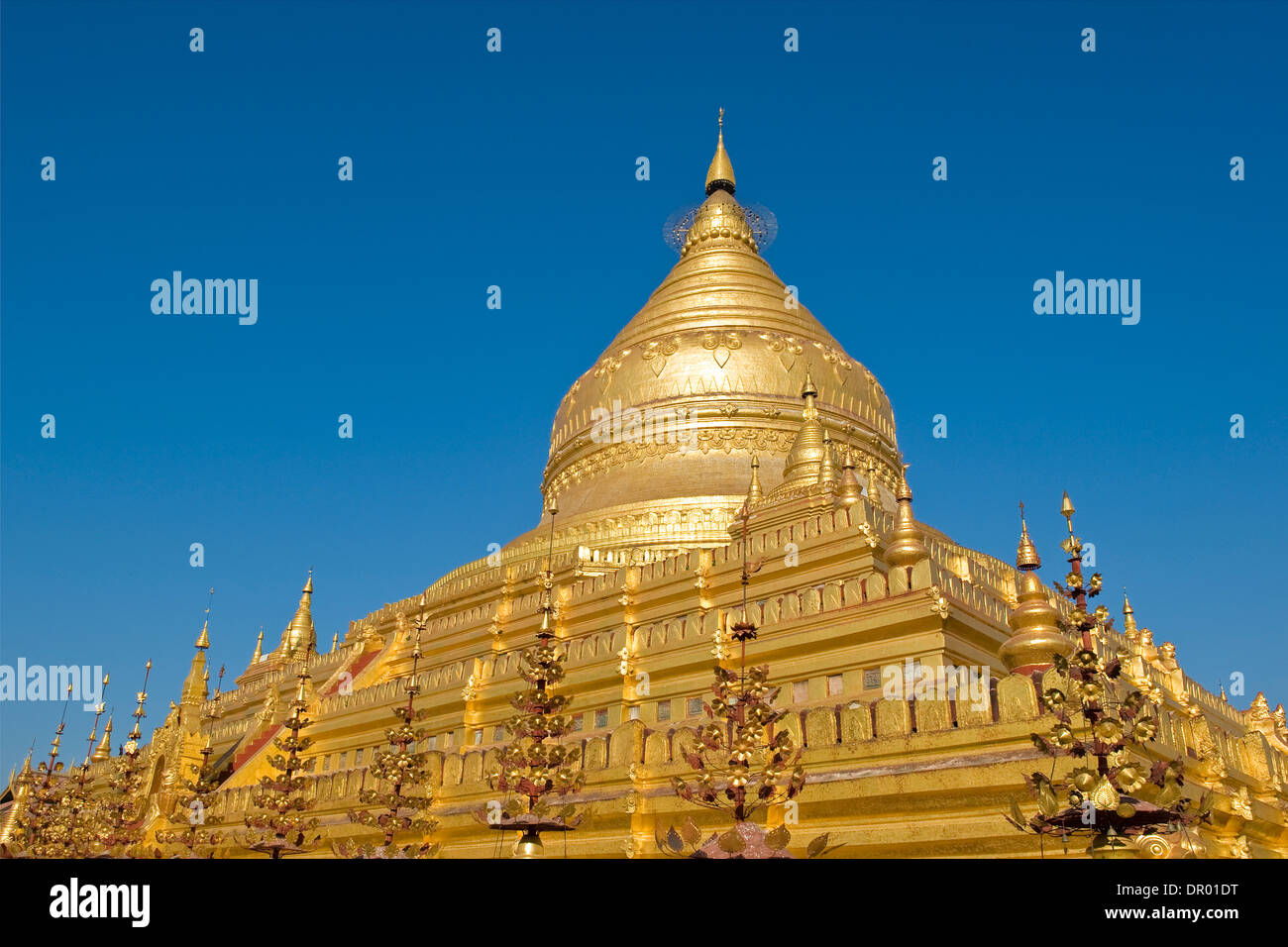 Myanmar, Bagan, Shwe Zigon paya Stock Photo - Alamy