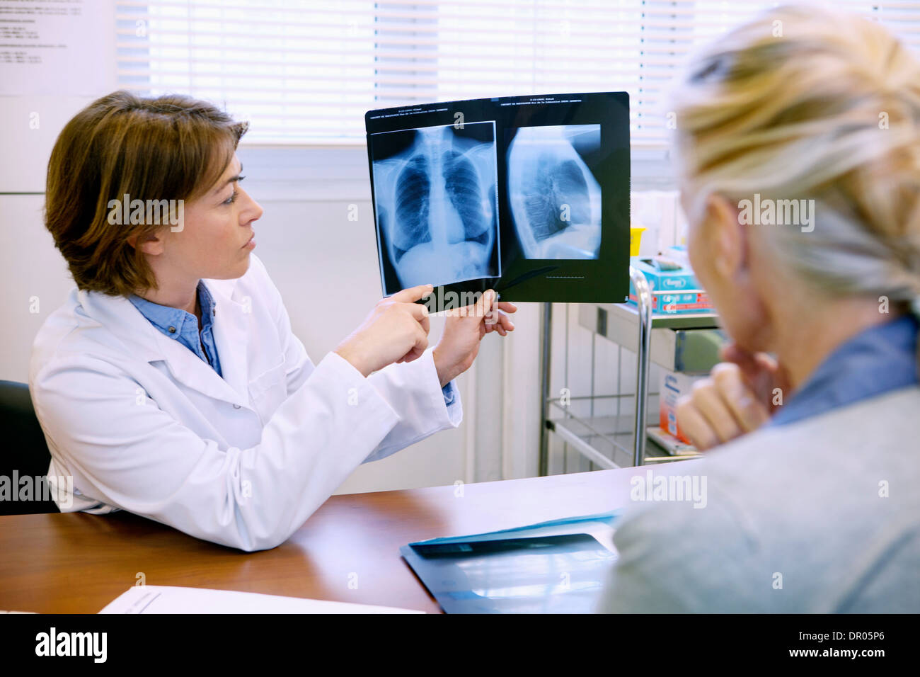 PNEUMOLOGY CONSULTATION SENIOR Stock Photo - Alamy