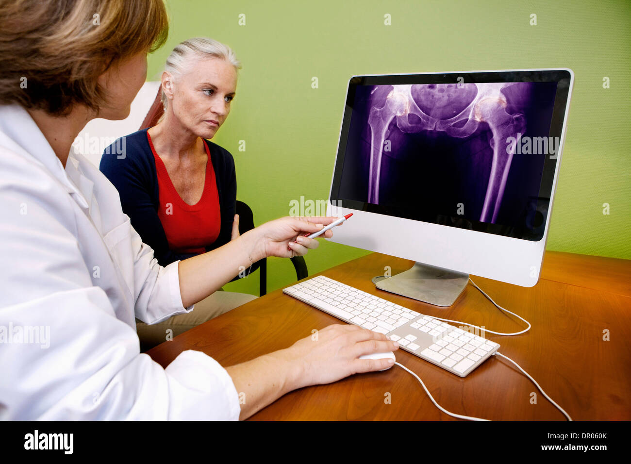 Female pelvis and hips hi-res stock photography and images - Alamy
