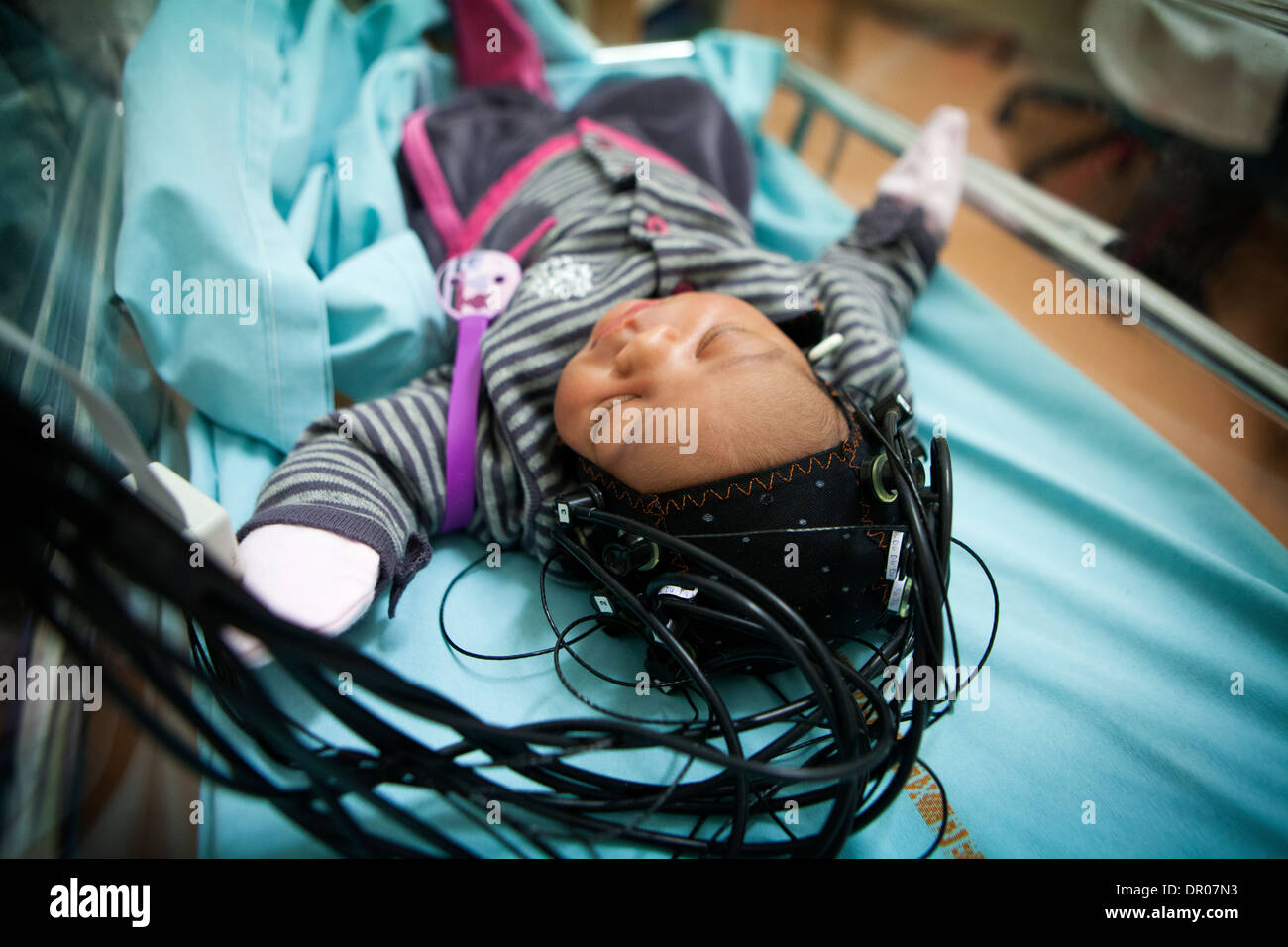 Baby brain lab hi-res stock photography and images - Alamy