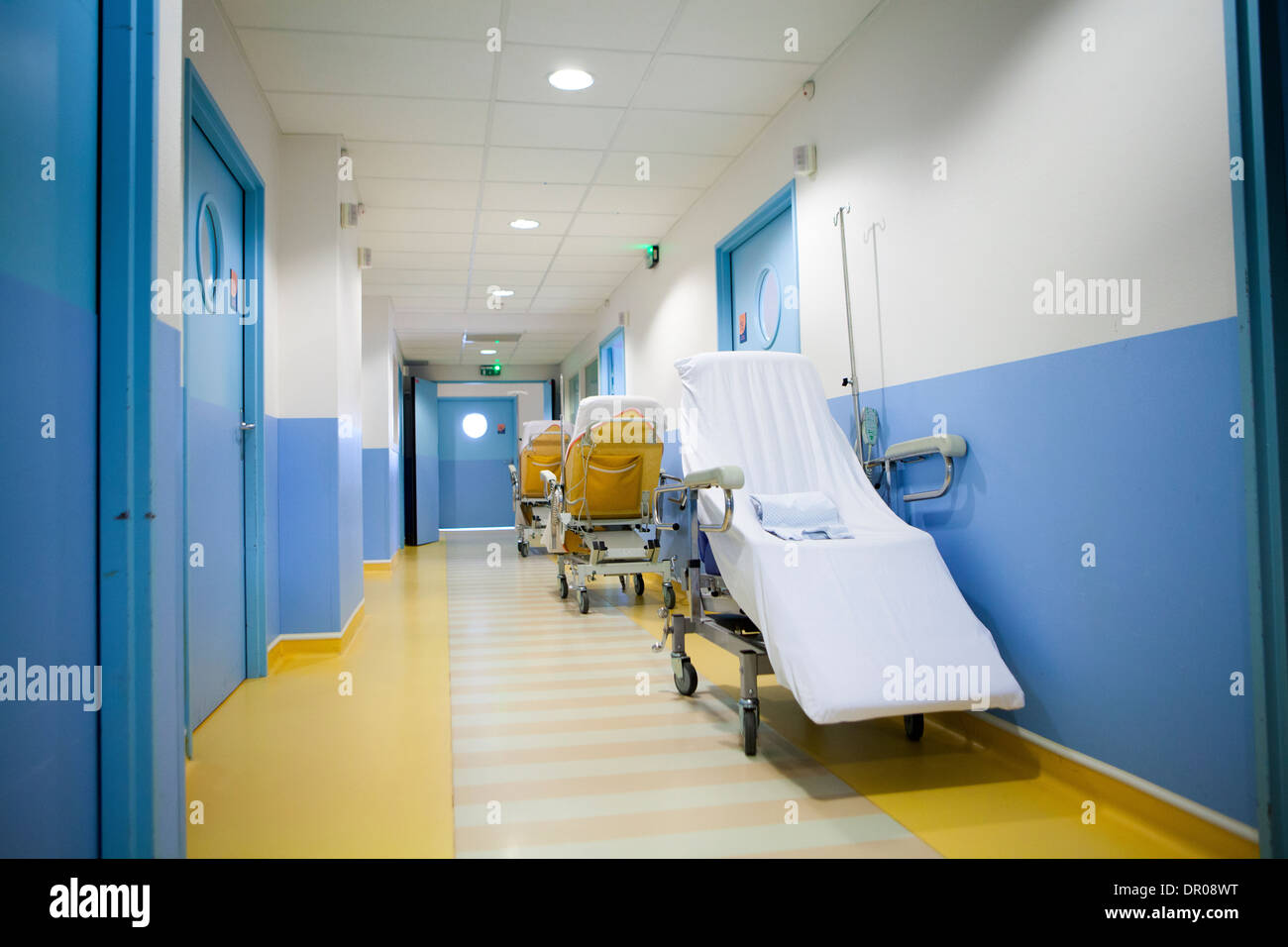 INTERIOR OF A HOSPITAL Stock Photo - Alamy
