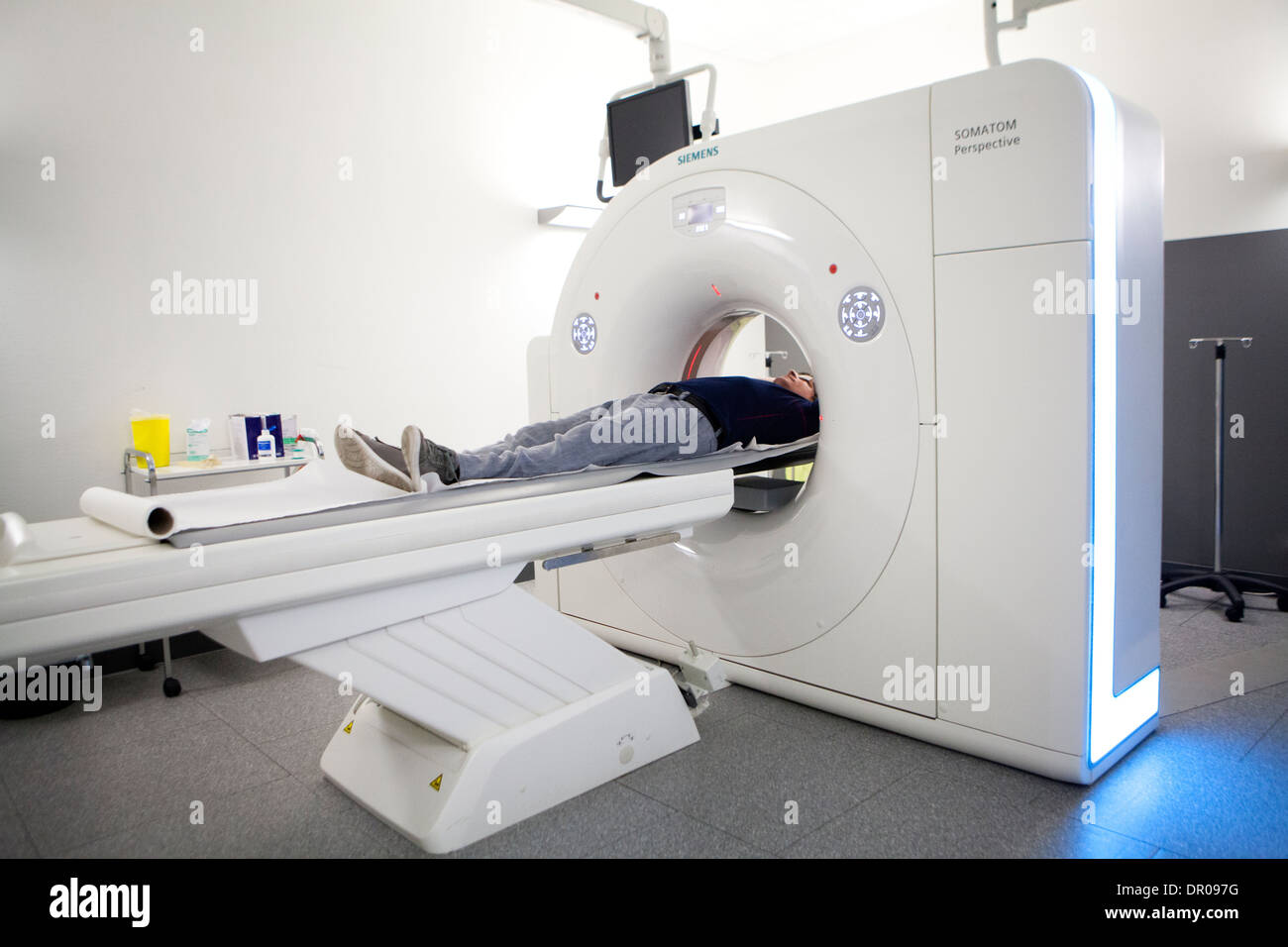 Reportage in a hospital. CT scanner Stock Photo - Alamy