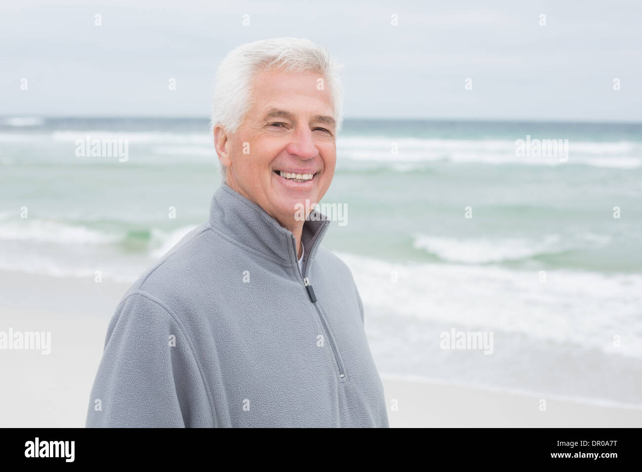 Casual beach hi-res stock photography and images - Alamy