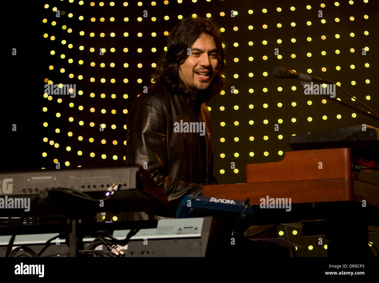 Los temerarios adolfo angel hi-res stock photography and images - Alamy