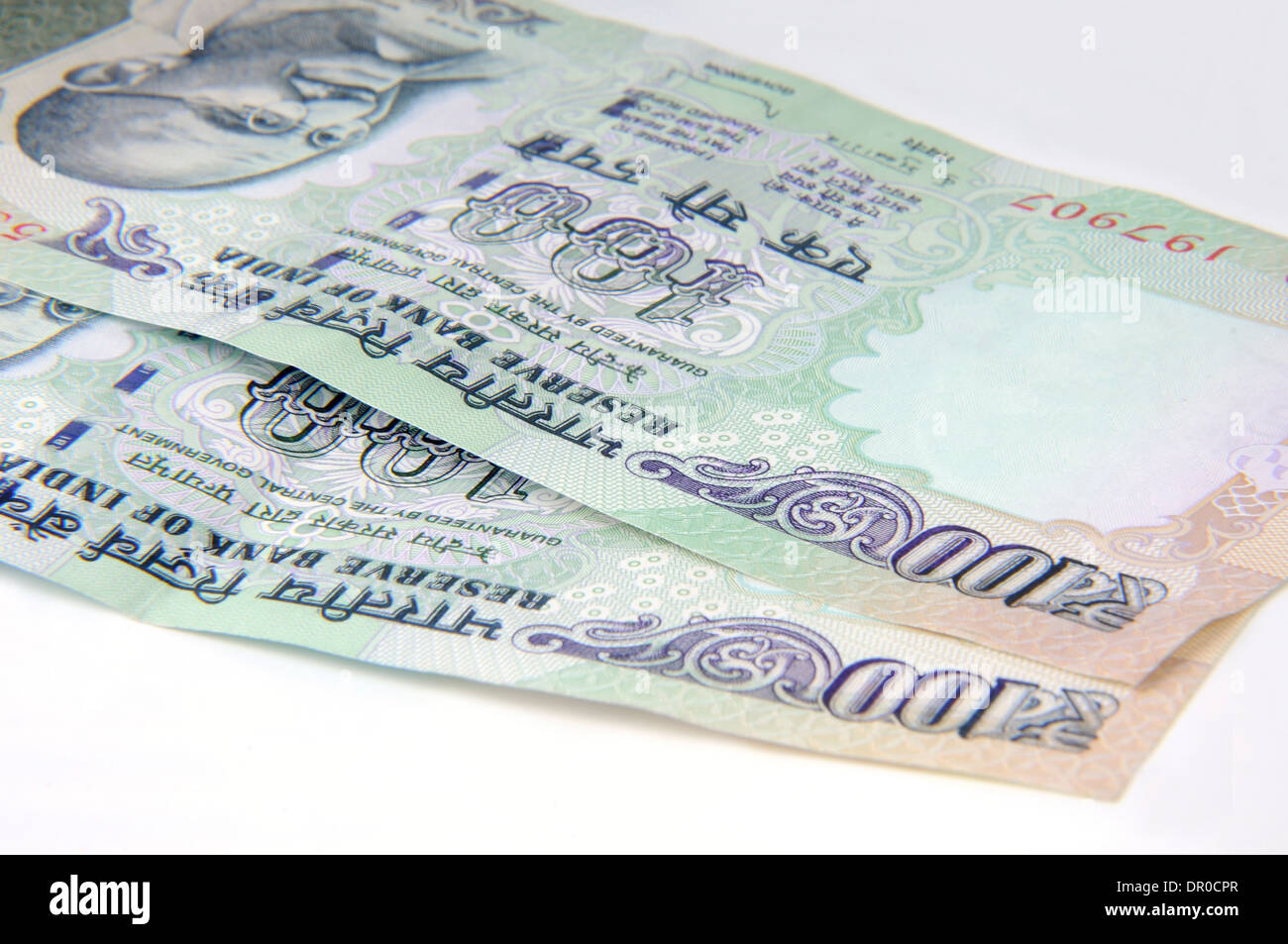 A one hundred rupee note, Indian Currency Stock Photo - Alamy