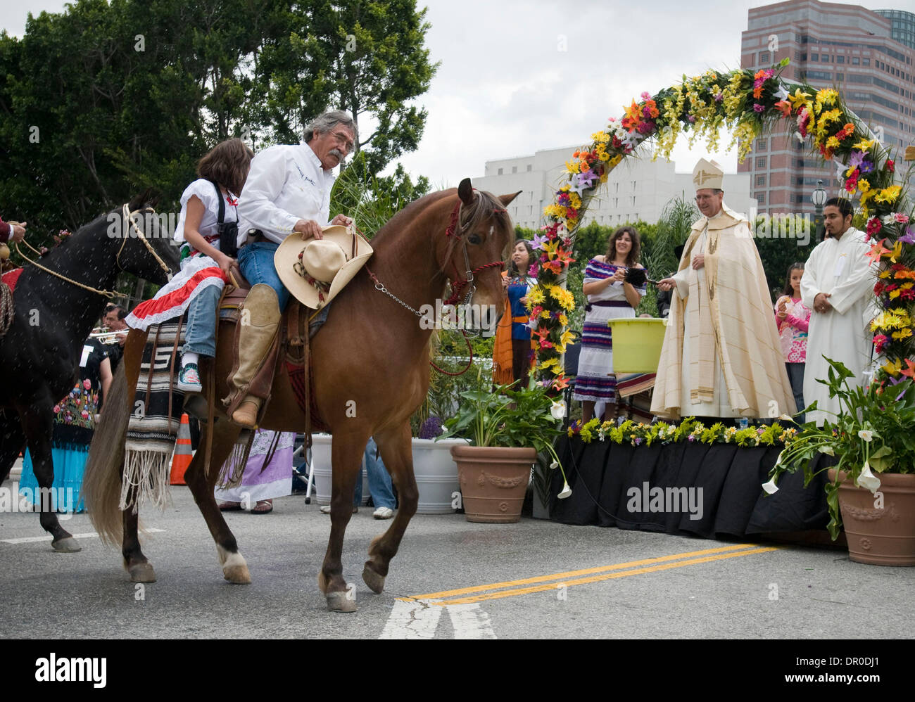 Cardinal roger mahony hi-res stock photography and images - Alamy