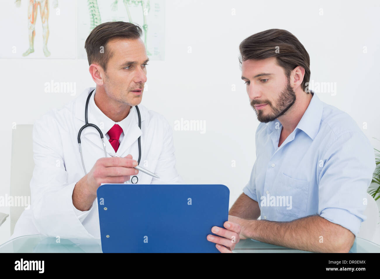 Patient and consultant medical service hi-res stock photography and ...