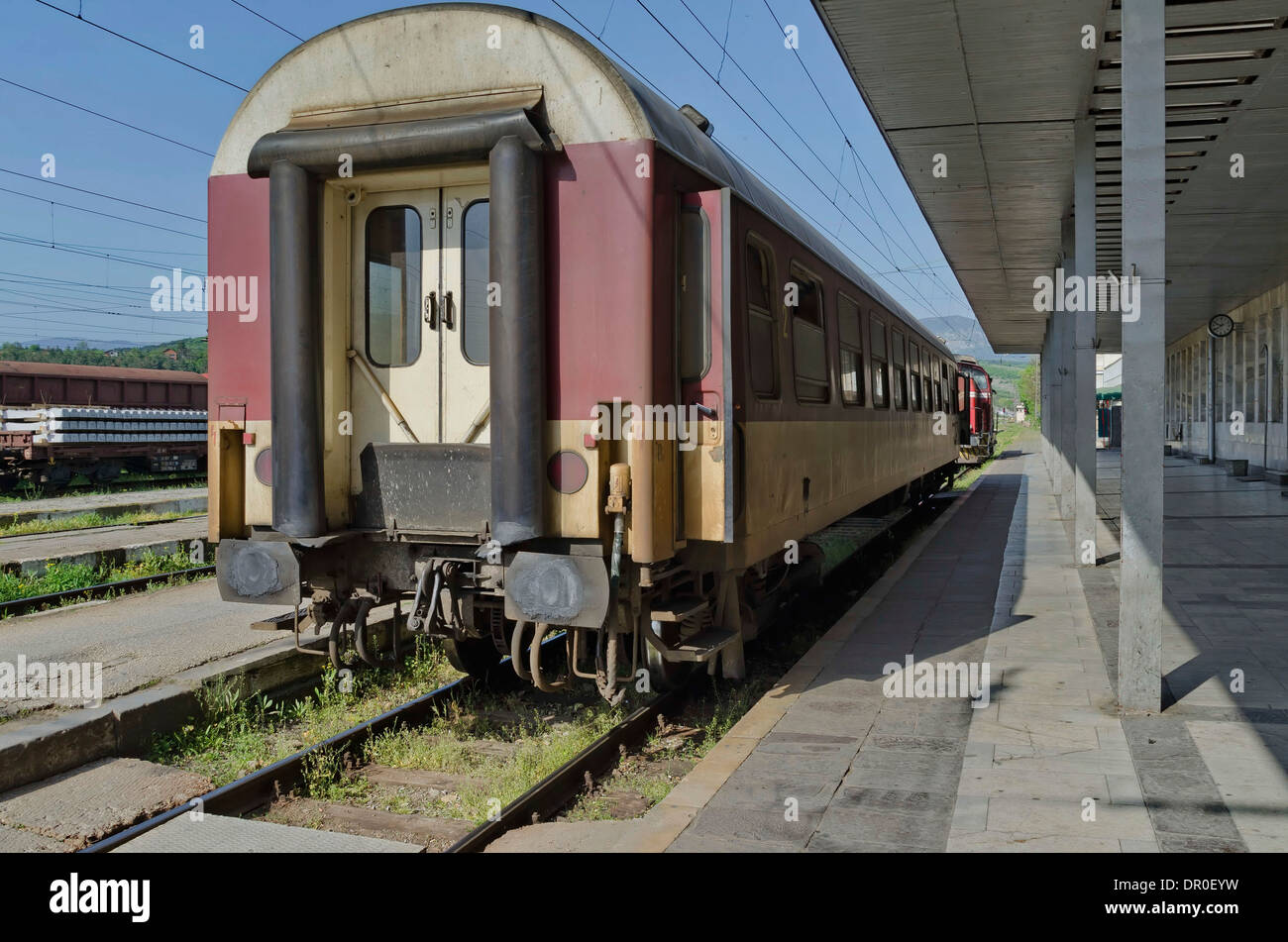 The train electric is pulling at the station Stock Photo - Alamy
