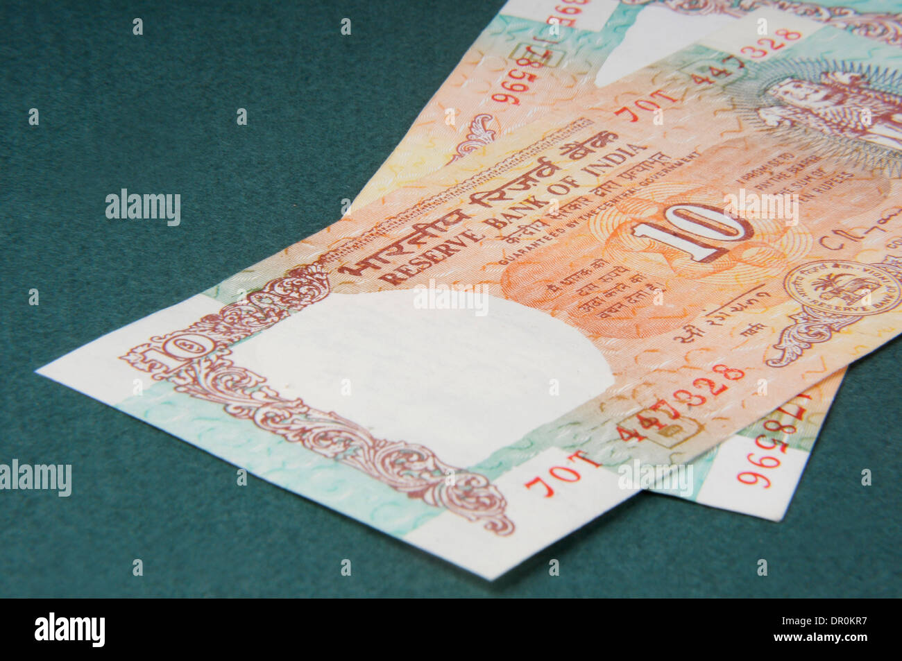 10 rupee note hi-res stock photography and images - Alamy