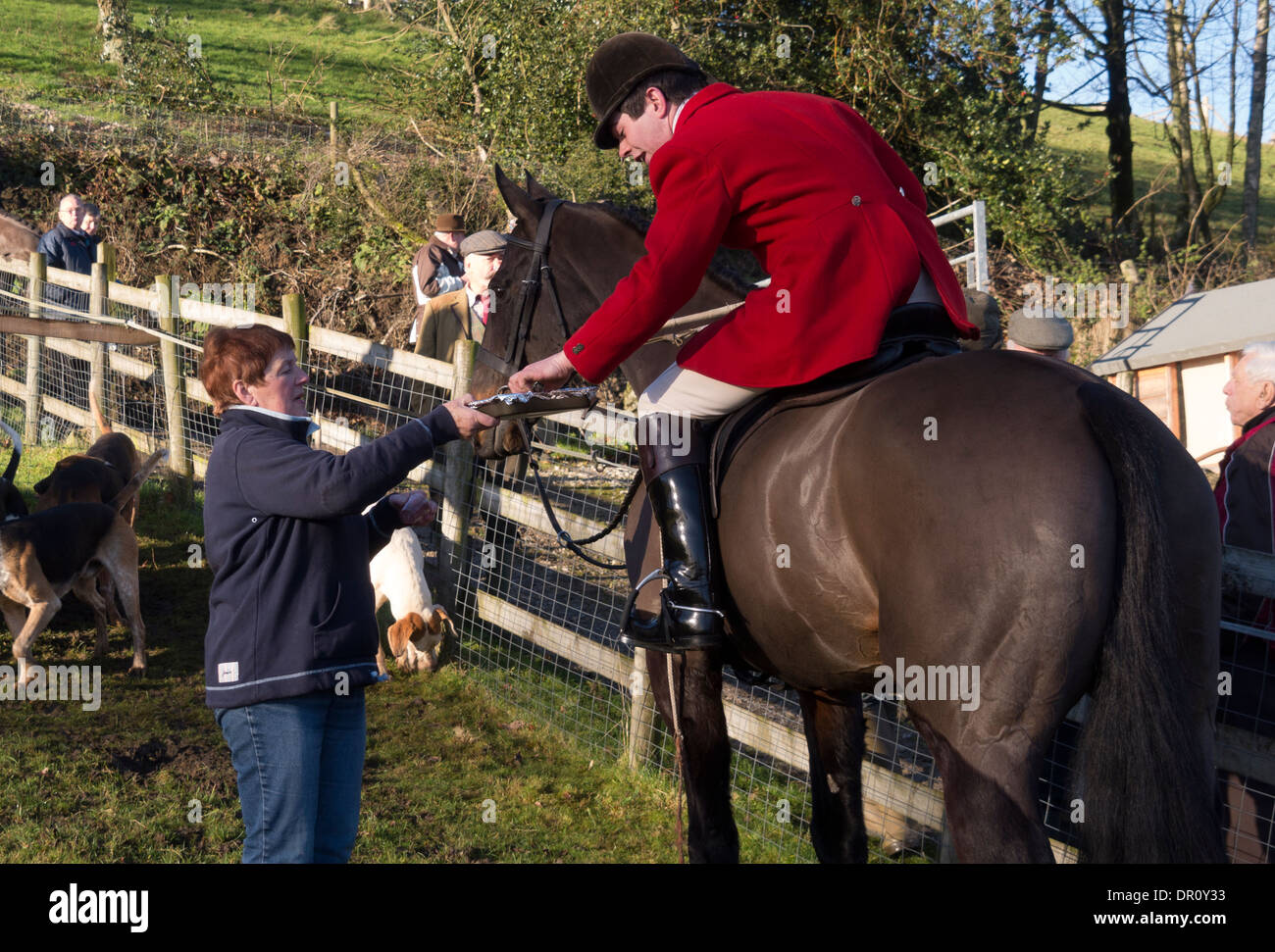 Fox hunt uniform hi-res stock photography and images - Alamy