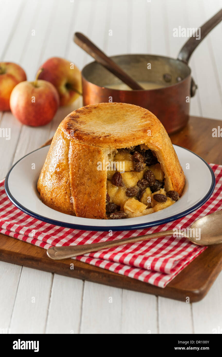 Apple charlotte. Traditional dessert Stock Photo - Alamy