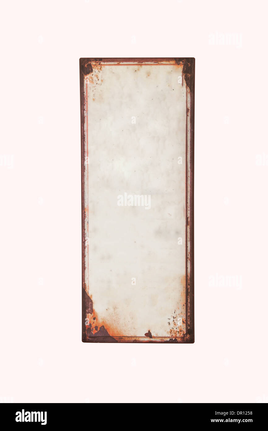 Old blank rusty metal sign hi-res stock photography and images - Alamy