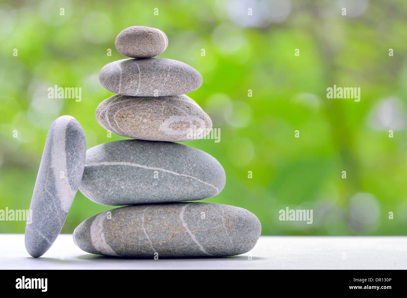 Stacked stones hi-res stock photography and images - Alamy