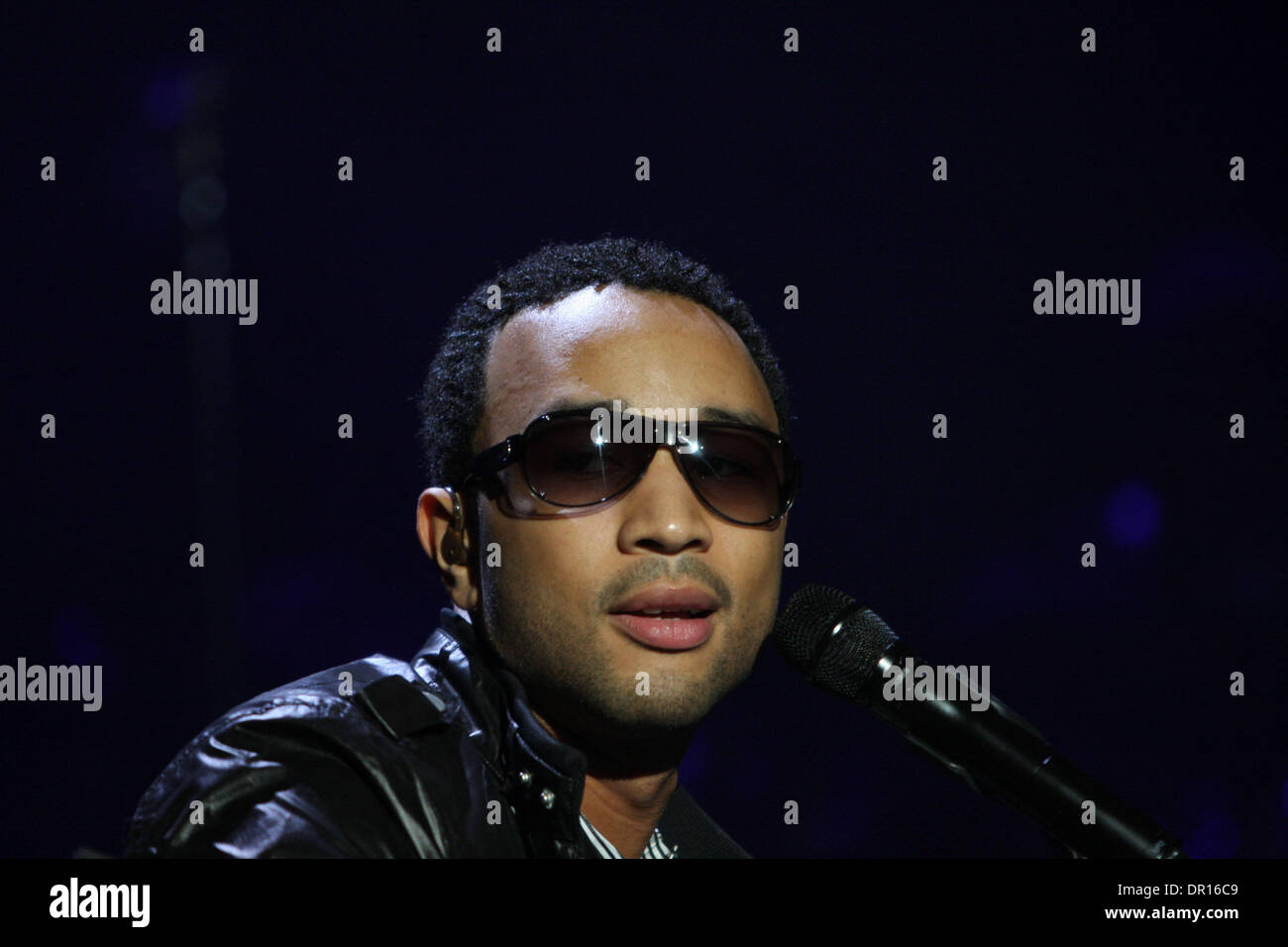 Dec 12, 2008 - Charlotte, North Carolina, USA - Singer JOHN LEGEND ...