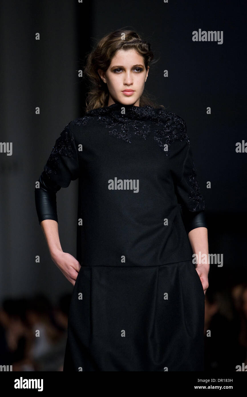 Mar 14, 2009 - Cascais, Lisbon, Portugal - A model walks the runway for ...