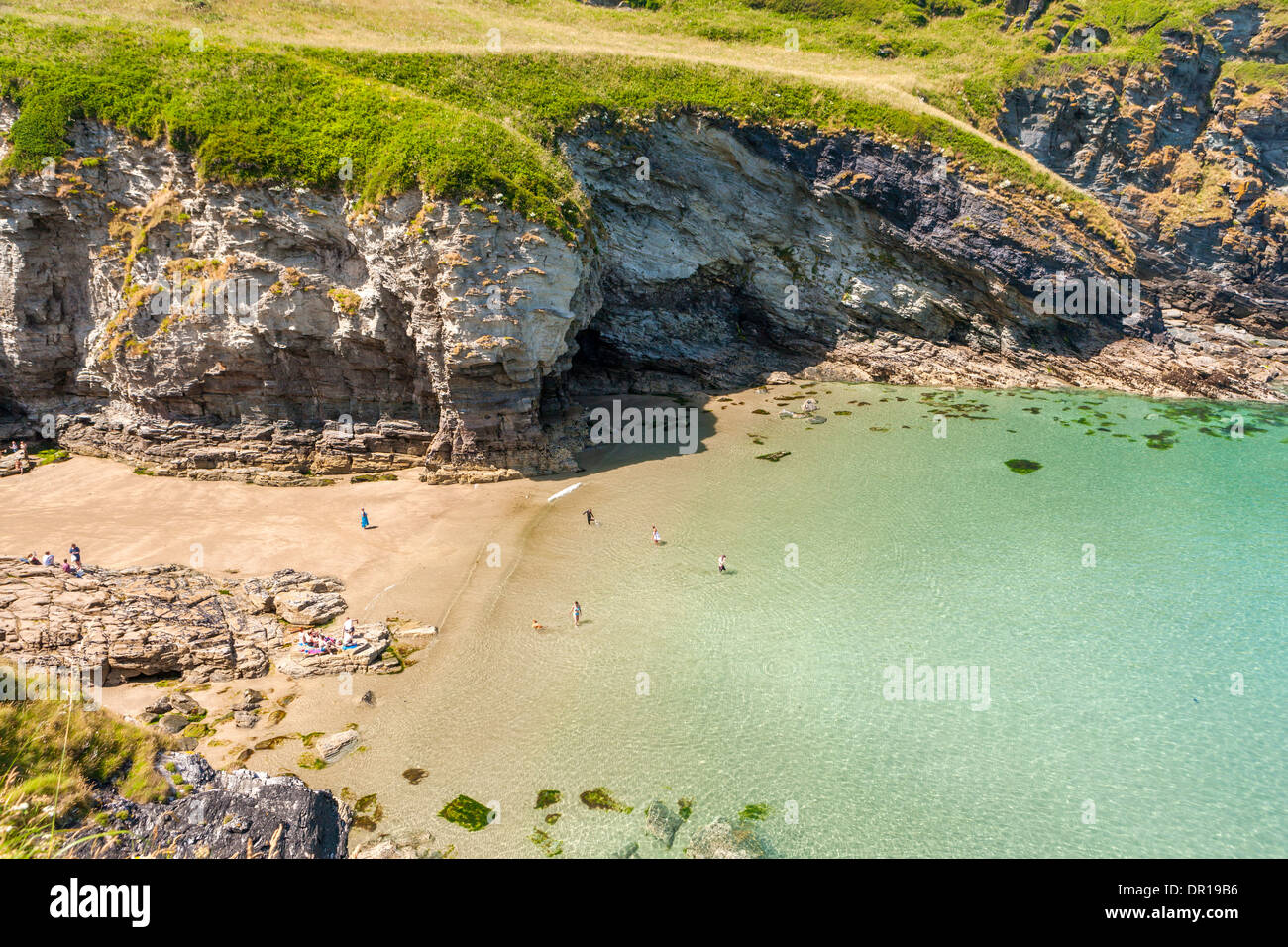 View over Bossiney Haven on the north coast of Cornwall, England, UK ...