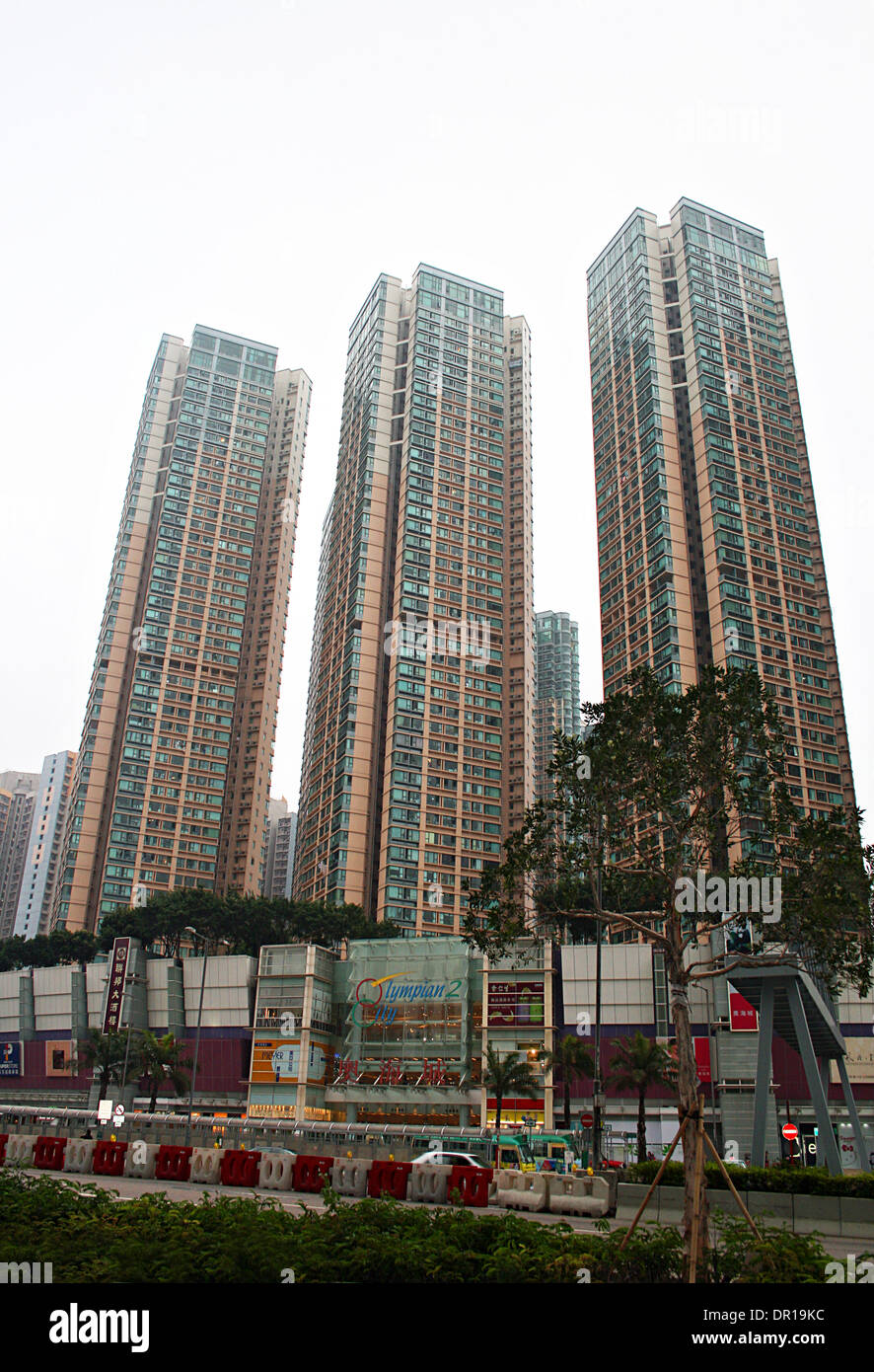 Tall apartment blocks hi-res stock photography and images - Alamy