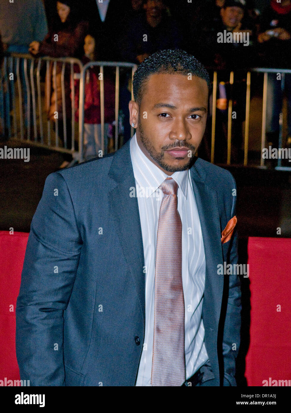 Dec 01, 2008 - New York, New York, USA - Actor COLUMBUS SHORT arrives ...