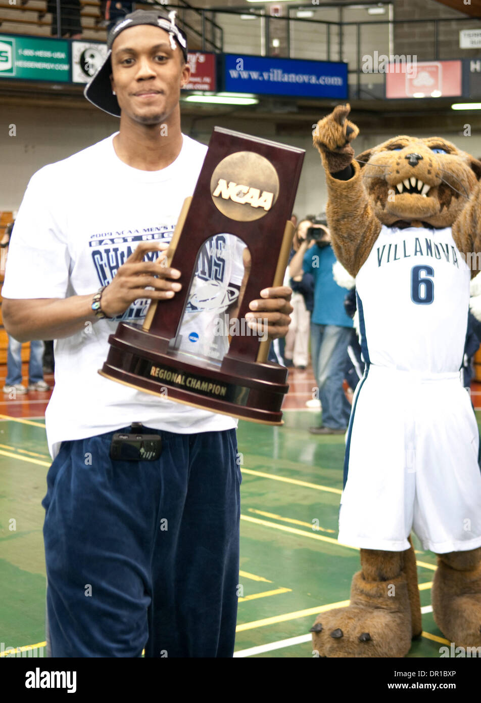 Mar 29, 2009 - Philadelphia, Pennsylvania, USA - DANTE CUNNINGHAM of ...