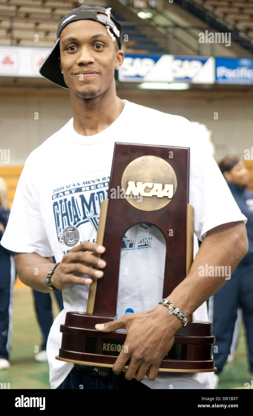 Mar 29, 2009 - Philadelphia, Pennsylvania, USA - DANTE CUNNINGHAM of ...