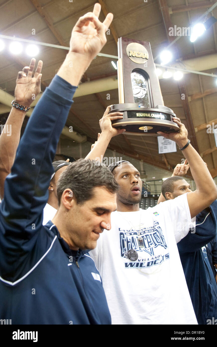 Ncaa basketball trophy hi-res stock photography and images - Alamy