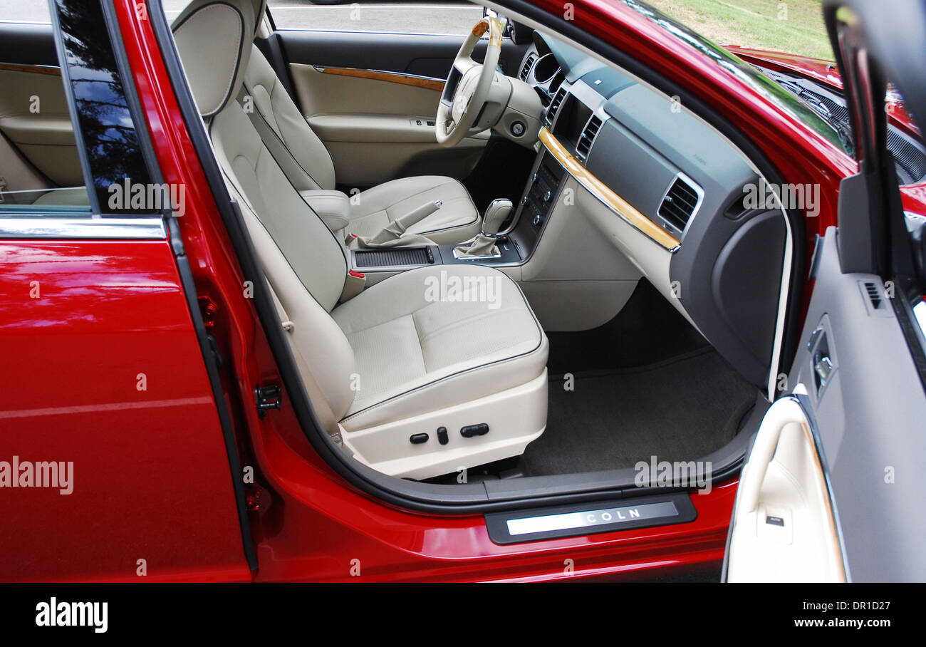 Apr 27, 2009 - Los Angeles, California, USA - Front Seats on the 2010 ...