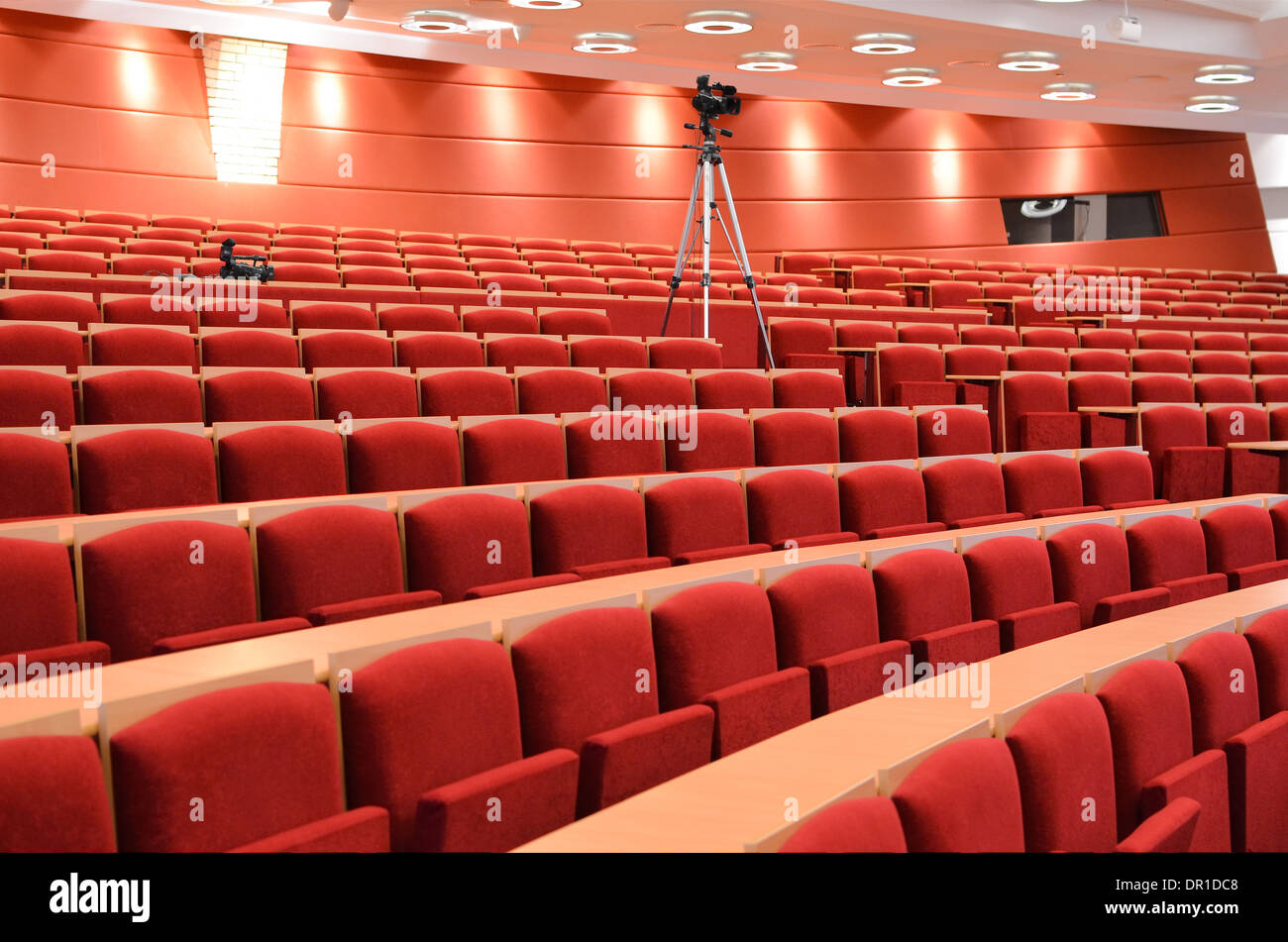 Lecture hall hi-res stock photography and images - Alamy