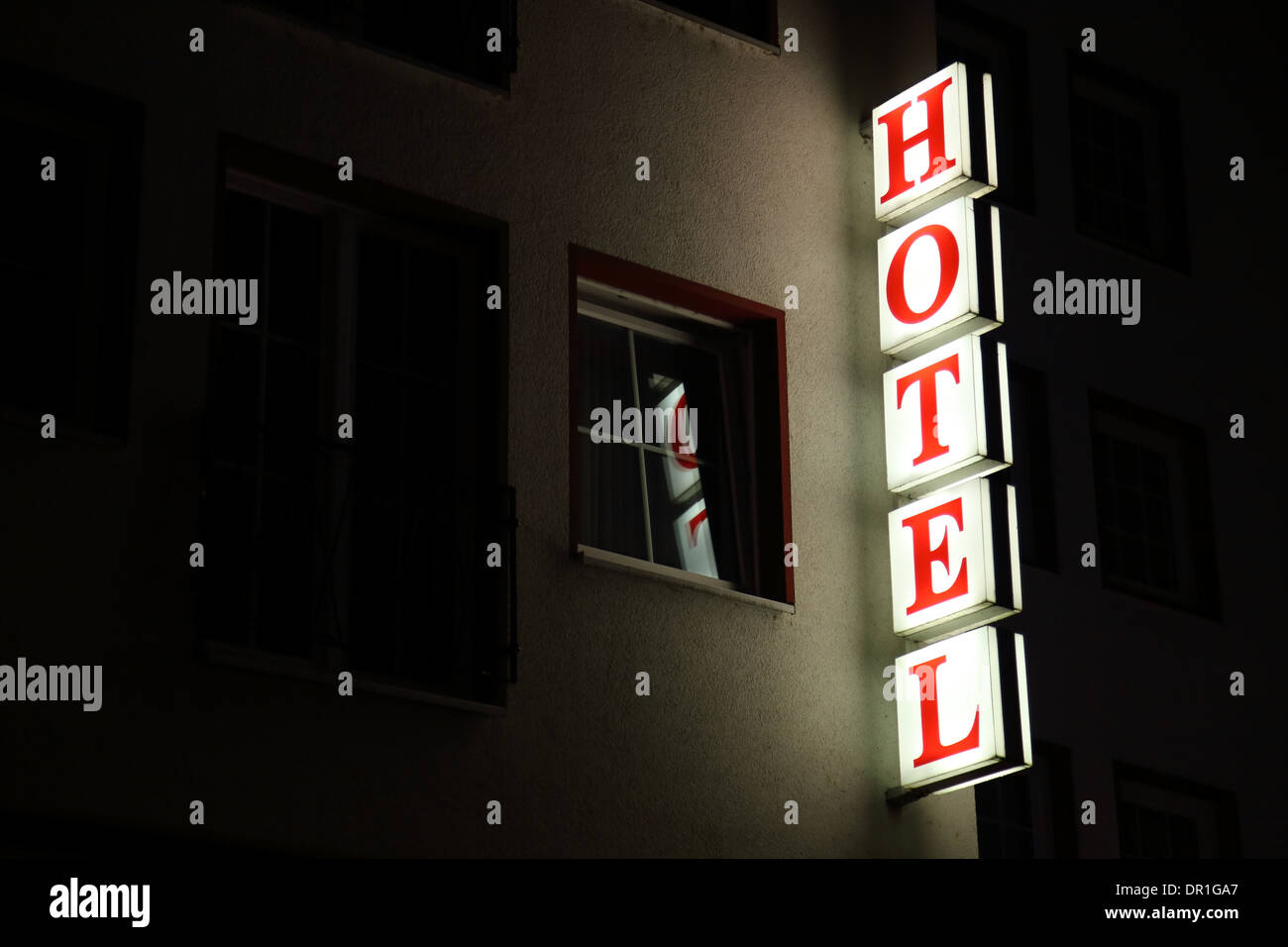Night hotel window hi-res stock photography and images - Alamy