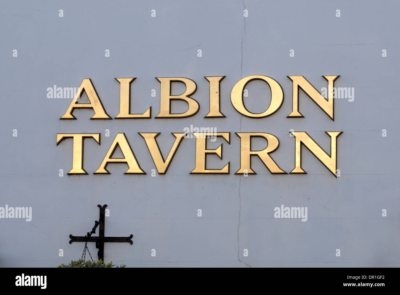The Albion Tavern pub name on outside wall, Kenilworth, Warwickshire ...