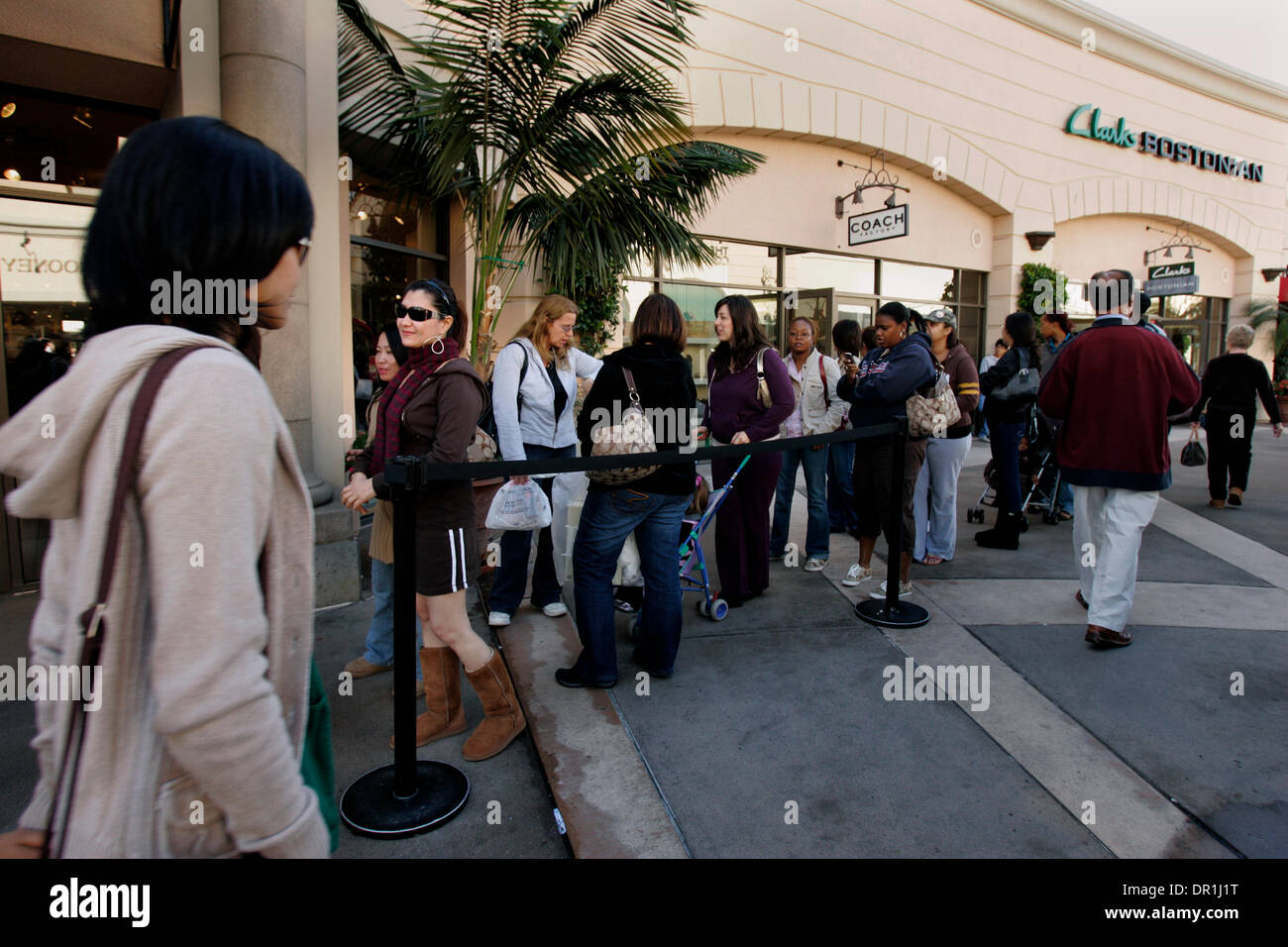 Carlsbad premium outlets hi-res stock photography and images - Alamy