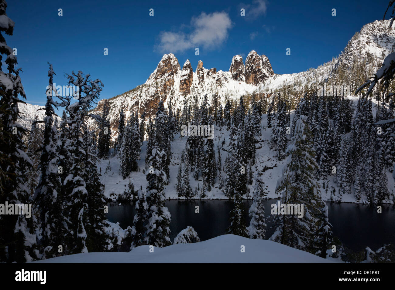 WASHINGTON - Liberty Bell and the Early Winter Spires from Blue Lake in ...