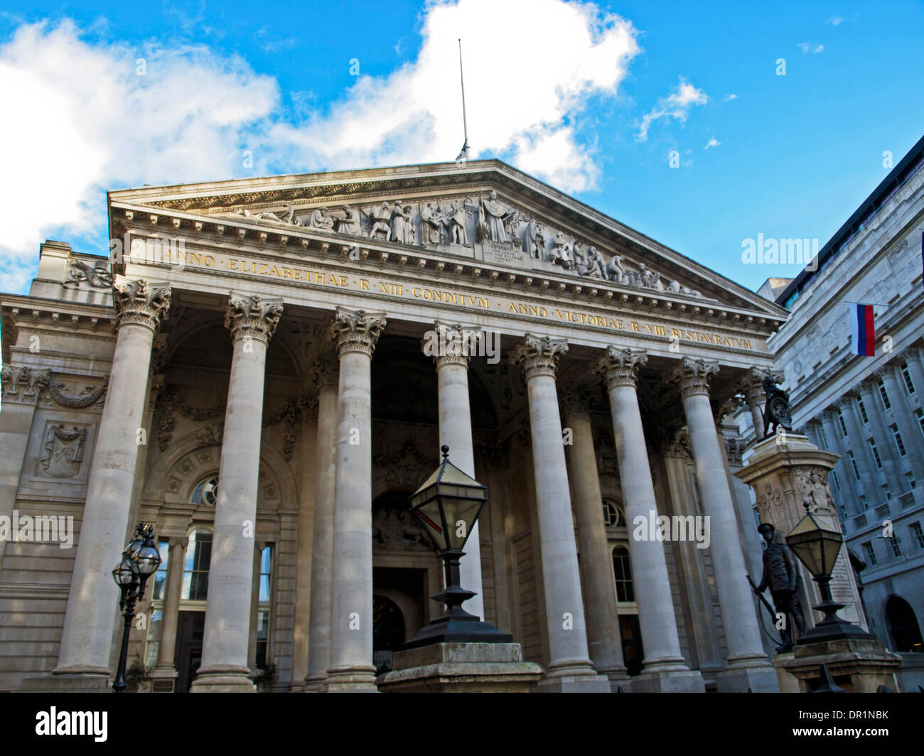 The Royal Exchange, Threadneedle Street, City of London, London ...