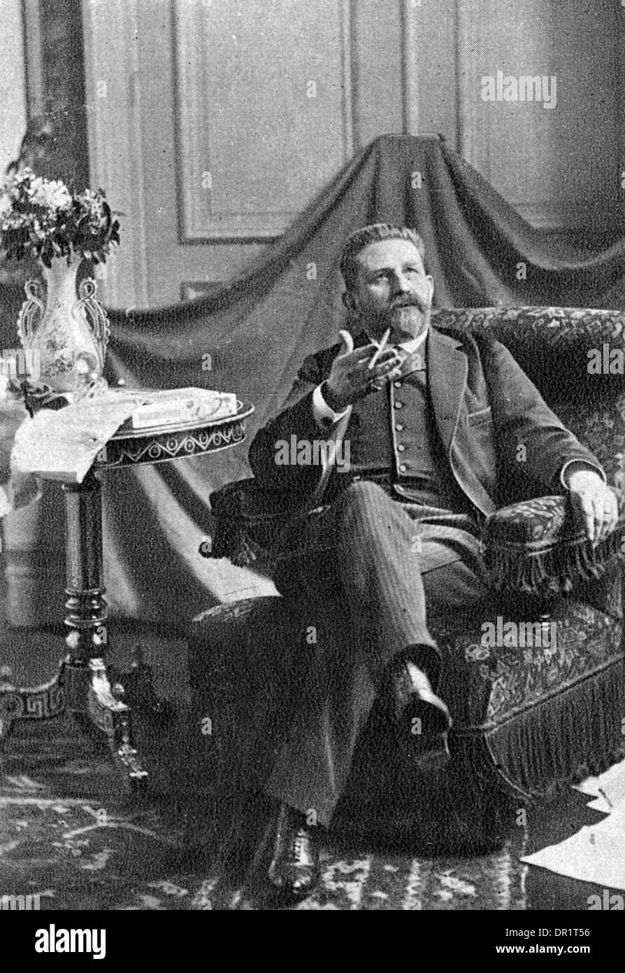 Photo general Black and White Stock Photos & Images - Alamy