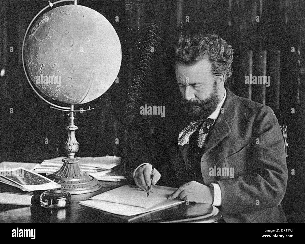 Flammarion hi-res stock photography and images - Alamy