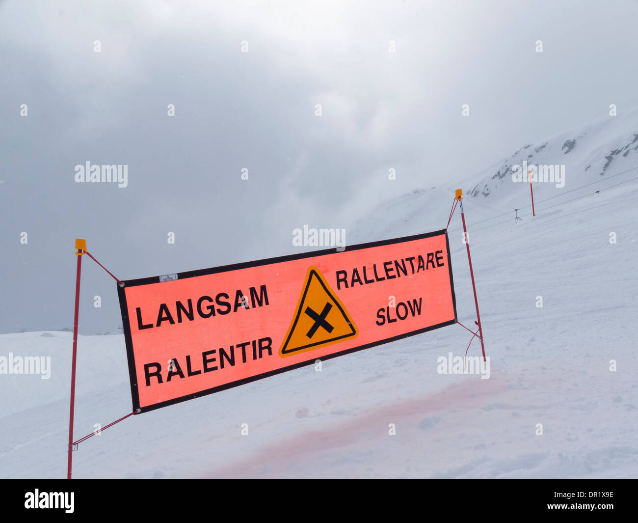 Ski skiing sign warning hi-res stock photography and images - Alamy