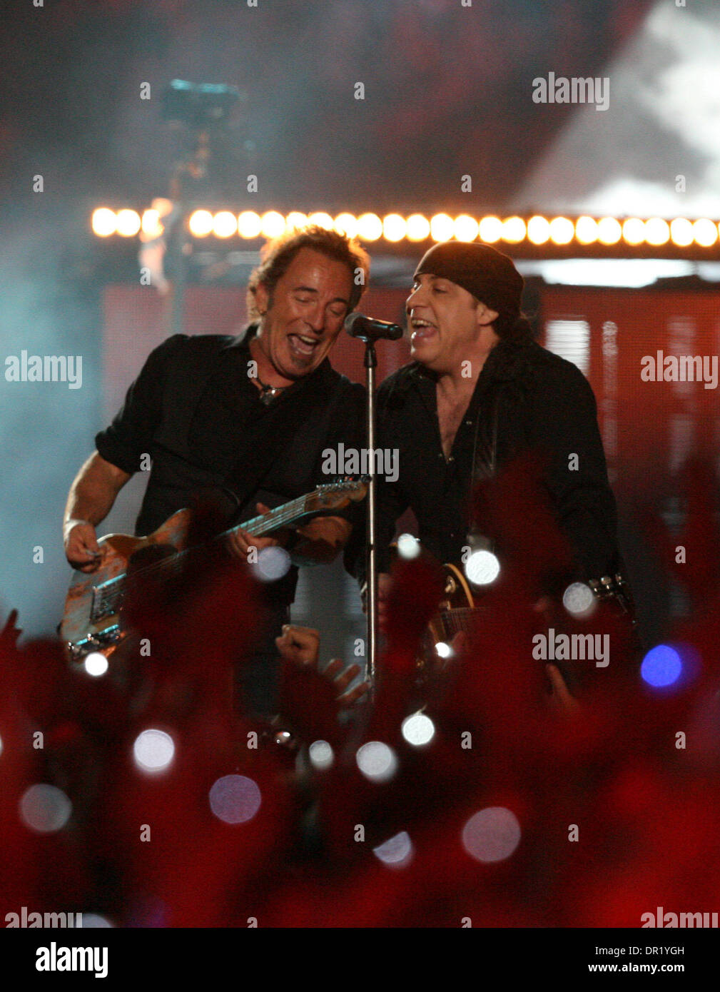 Super bowl 41 hi-res stock photography and images - Alamy