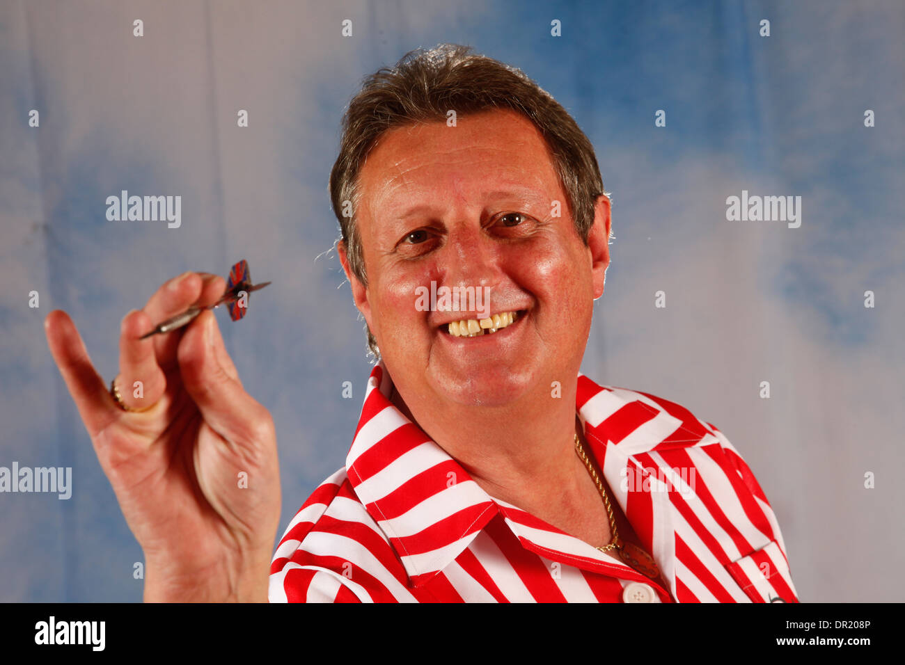 eric bristow veteran world champion darts playe Stock Photo - Alamy