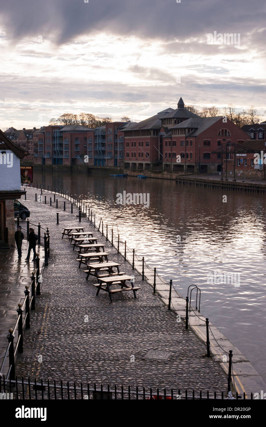 Pub with blue sky and white clouds hi-res stock photography and images ...