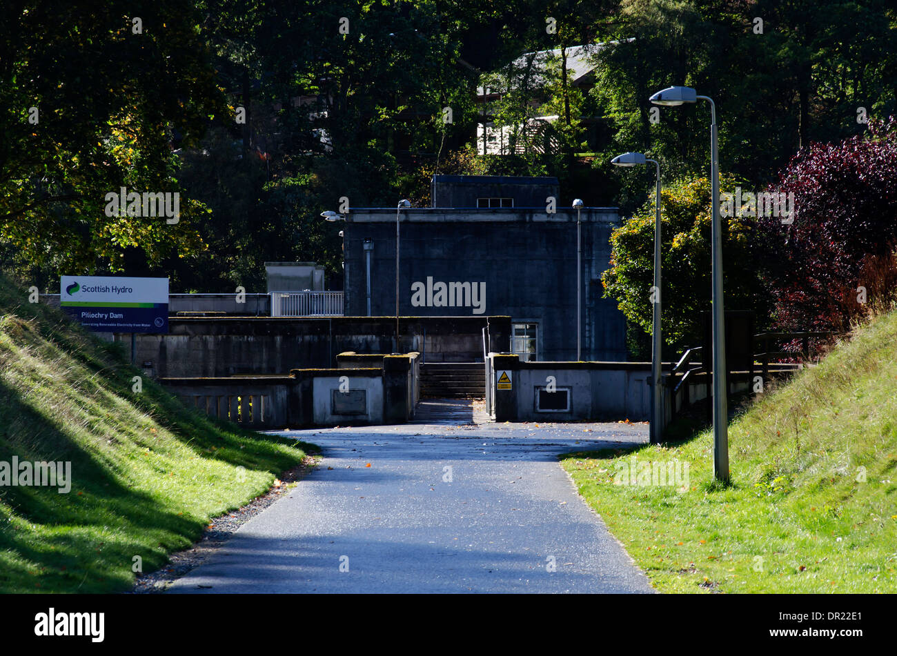 Approaching the Pitlochry Dam and Hydro Electric Power Station ...