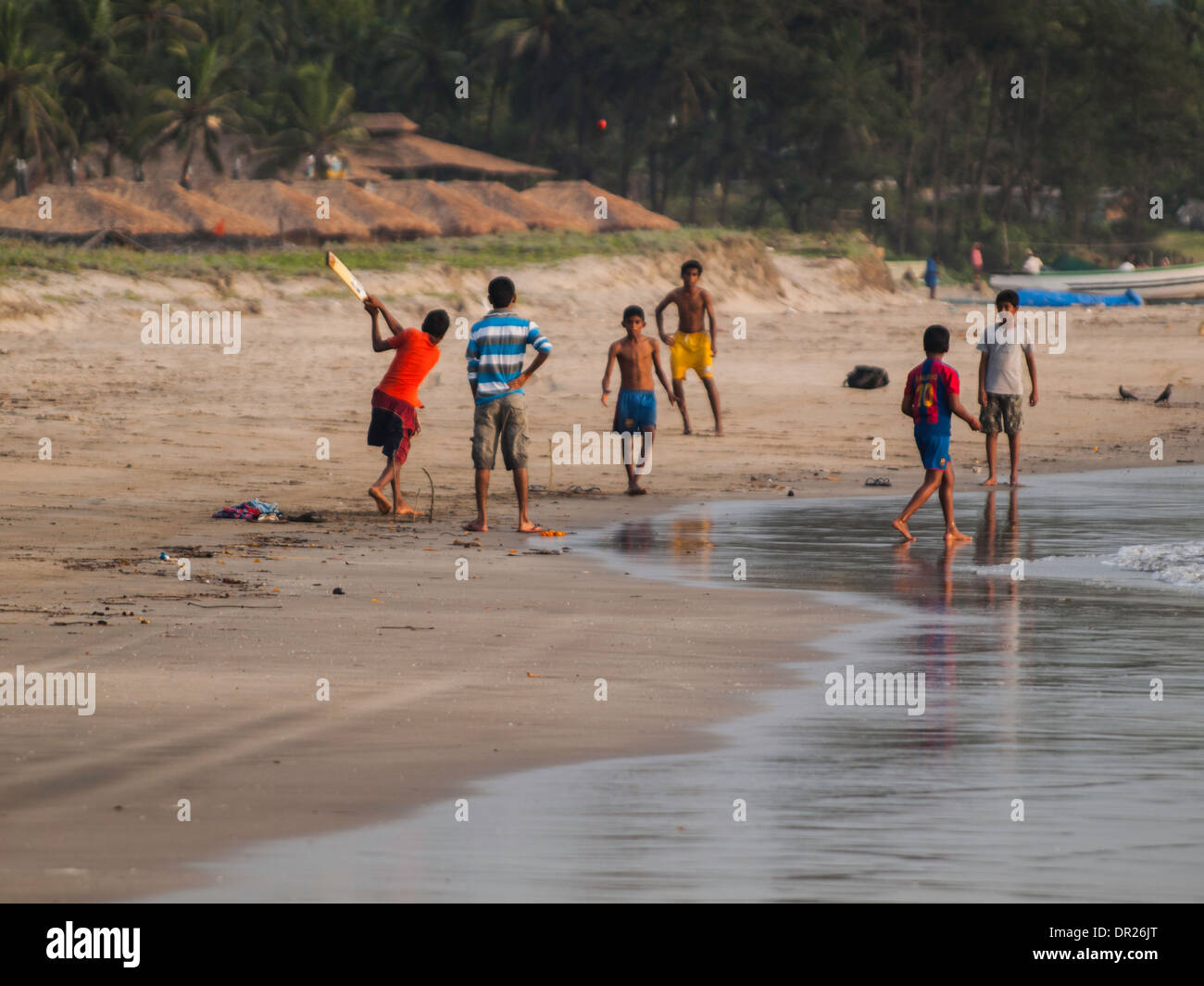 Indian children playing cricket hi-res stock photography and images - Alamy